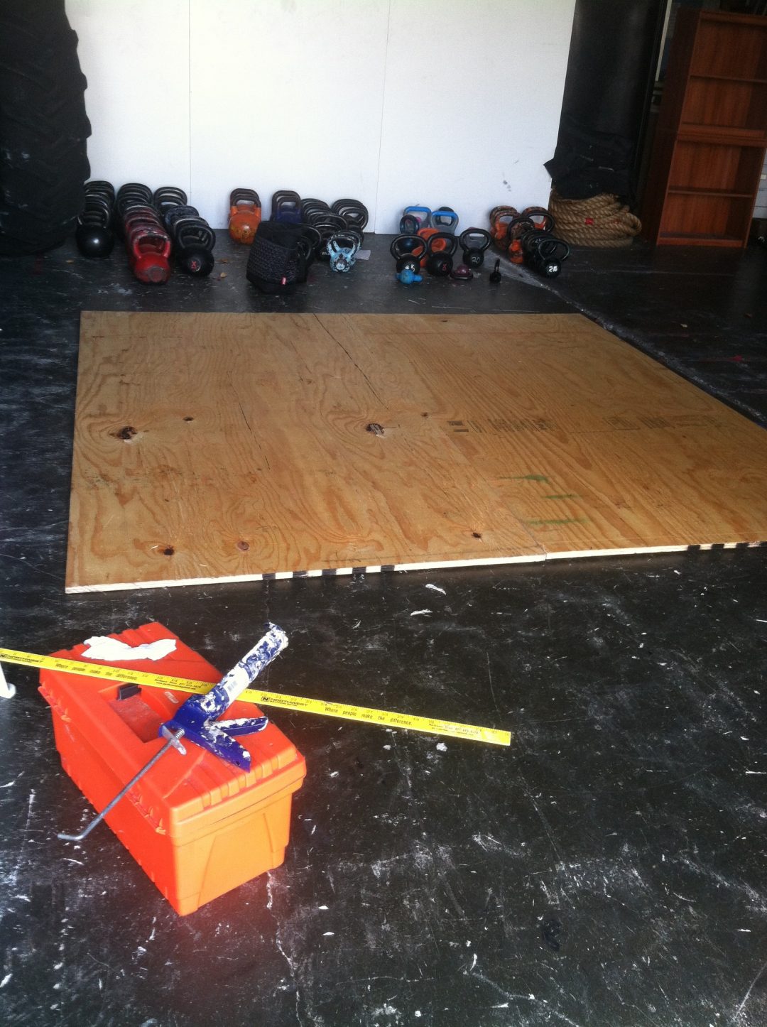 DIY: Build an Olympic Weightlifting Platform – The Gentleman & The Meathead